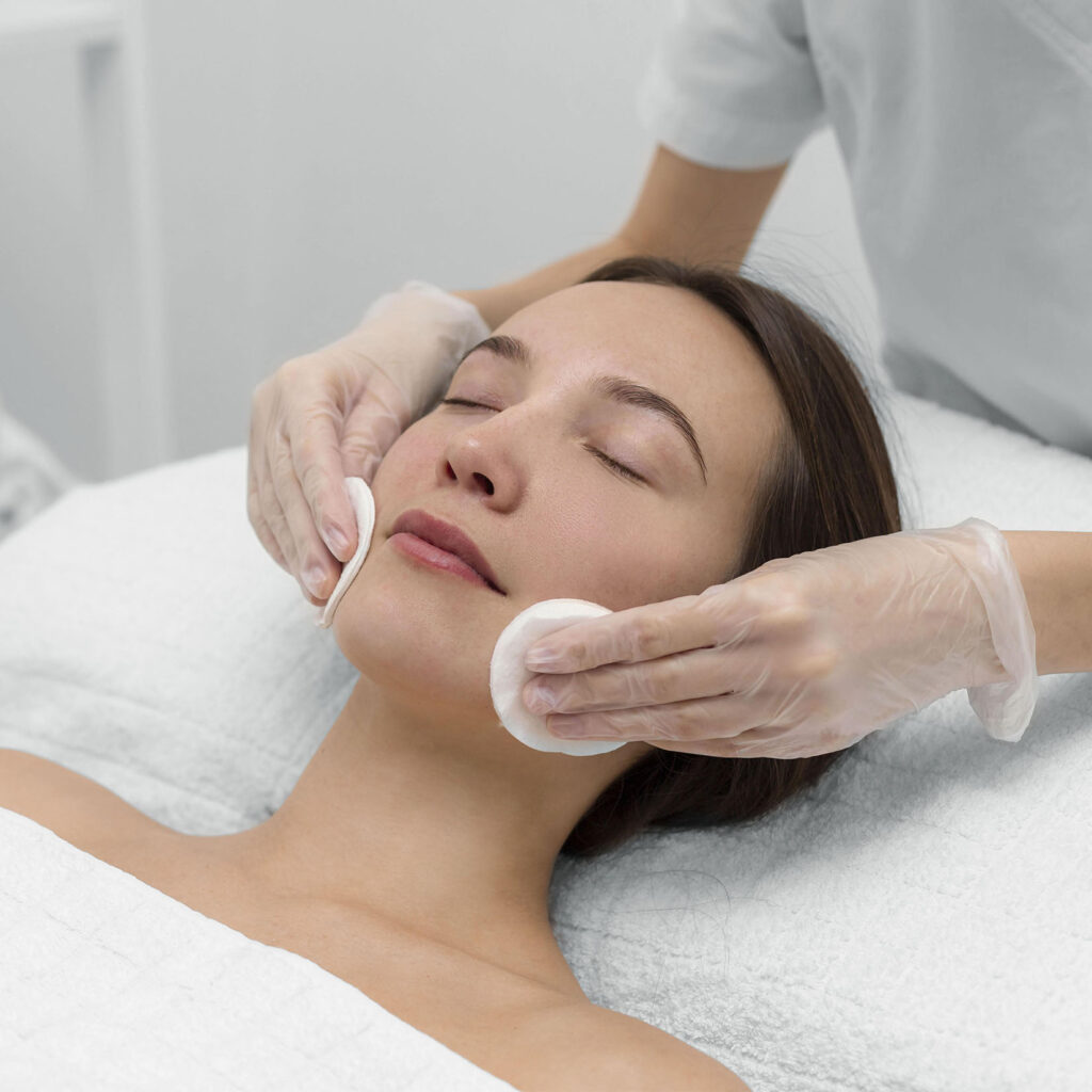 Limpieza facial básica – DmelsaNails – Centro de Estética en Leganés – pestañas, rostro ...